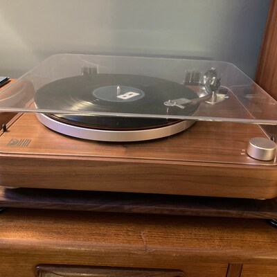 Floating Turntable Shelf / Customizable Record Player Ledge / - Etsy