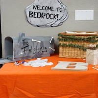 Digital Flintstones Rock Sign - Etsy Canada