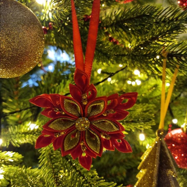 Handmade Snowflake CHRISTMAS Tree Decoration/ornament in Light Blue ...