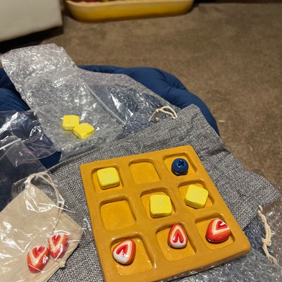 MINI Waffle Tic Tac Toe Game Set With Strawberry and Banana Slice Game ...