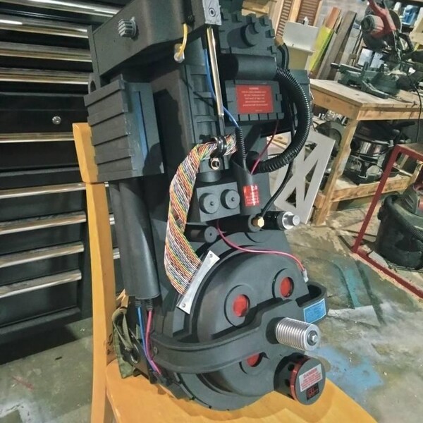 Spirit Halloween Proton Pack Ribbon Cable Kit Ghostbusters Mod (scaled ...