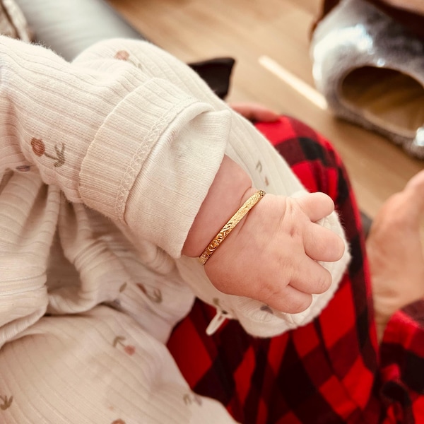Thin Gold Baby Bangle Hawaiian Heirloom Design Hamilton Hawaiian Gold ...