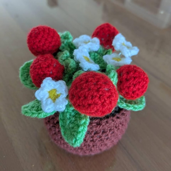 Crochet Strawberry Plant Pattern: Amigurumi Flowers PDF - Etsy