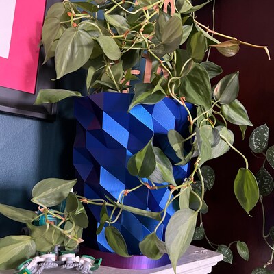 Two-tone Helix Planter Modern Geometric Decor for Home & Office Unique ...