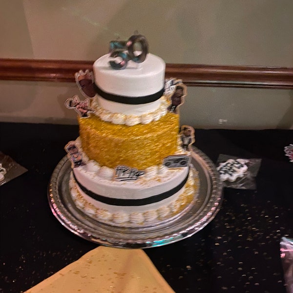 12 Hip Hop Cupcake Toppers, Rappers Cupcake Toppers, 90s Birthday Party ...