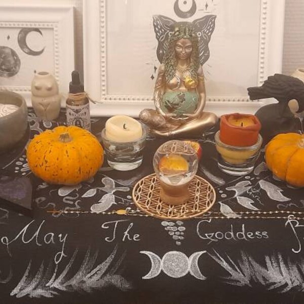 Freya Altar Cloth the Goddess of Love Norse Altar Tarot Cloth Freya ...