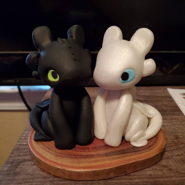 Medium Size Cake Topper - Dragon Couple – Night Dragon Figure ...