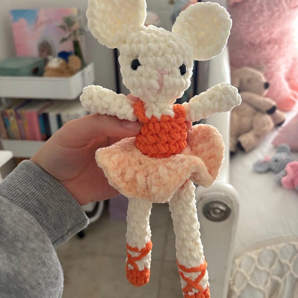 Brie Mouse + Mermaid Tail Mod CROCHET PATTERN (fable Collection) - Etsy