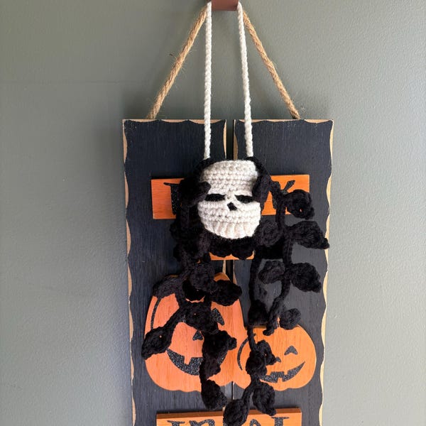 Hanging Plant in Pot With Skull Crochet Pattern Halloween Plants Skull ...