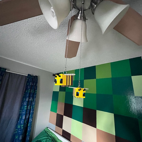 Minecraft-inspired Bee Fan Pull - Etsy