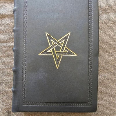 The Labyrinth Red Book Prop Replica - Etsy