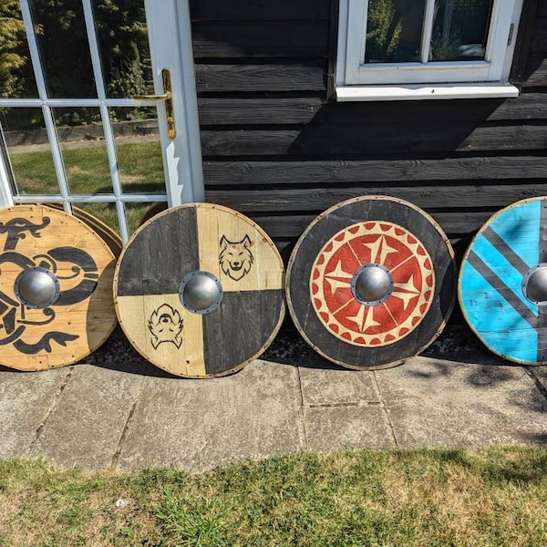 Steel, Wood and Leather Skyrim Solitude Hold Shield Replica Norse ...