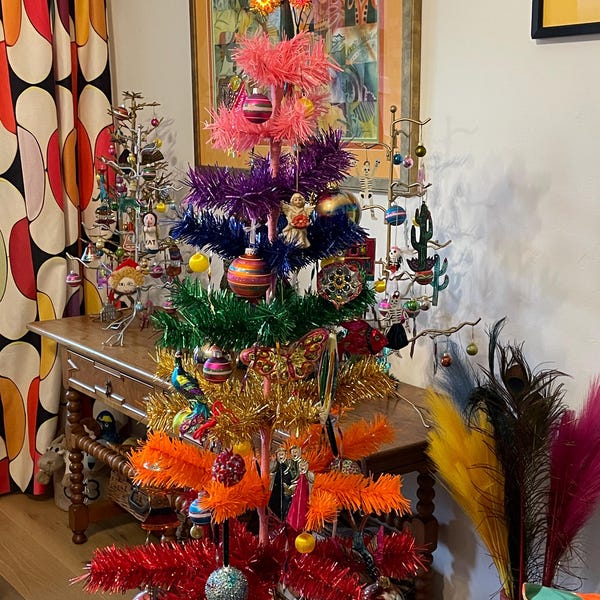 18" Silver Tinsel Christmas Tree Table-top Centerpiece Tree 18" Retro ...