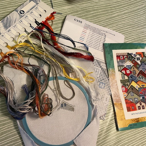 Needlepoint Pillow Kit Dog Pet Collection Dart 5084, DIY Tapestry ...