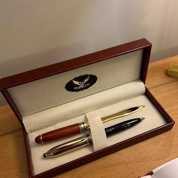 Law Scales of Justice Gold Lapel Pin Legal Emblem Luxury Gifts for ...