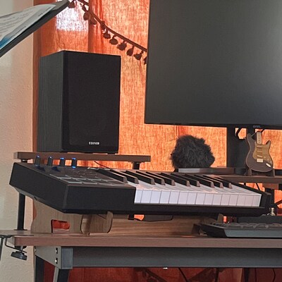 Angled Desktop Stand for Midi-keyboards, and Other Music Devices Like ...
