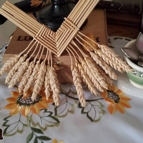 Wheat Weaving Corn Dolly: Corazon De Trigo (heart of Wheat) Straw ...