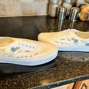 Custom Converse Chuck Taylor All Star LOW Shoes Embroidered by Hand to ...