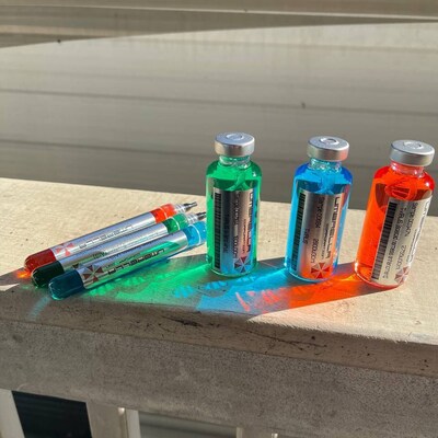 Resident Evil Umbrella Corporation Auto Injector Syringe Prop Set. - Etsy