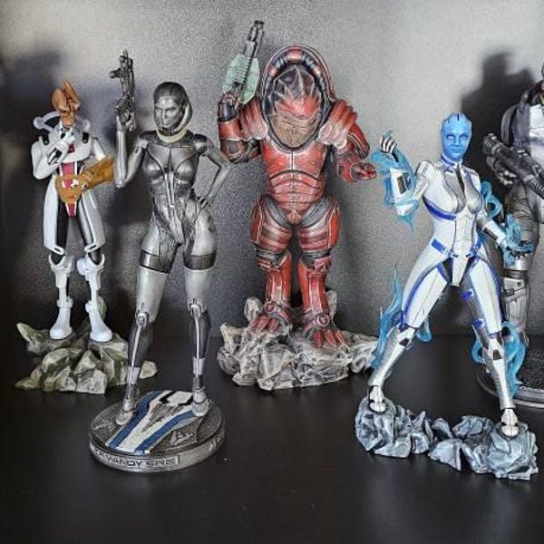 Hand Painted Nemesis Figure: Resident Evil 3D Printed Statue - Etsy