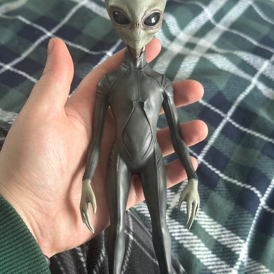 BIG 1/6 Grey Alien Figure Roswell Area 51 S4 UFO Pilot Model Retro Sci ...