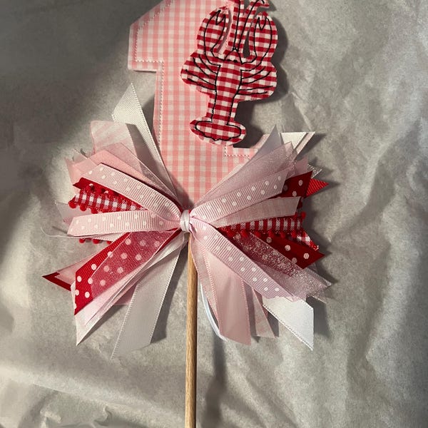 Monogrammed Crest Cake Topper - Etsy