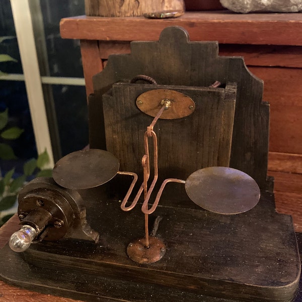 Eusapia Paladin Box - Etsy