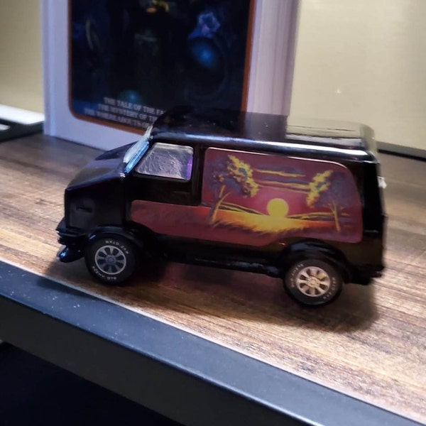 Antique Universal Wrinkle Proof Electric Iron With Safety Stand, No ...