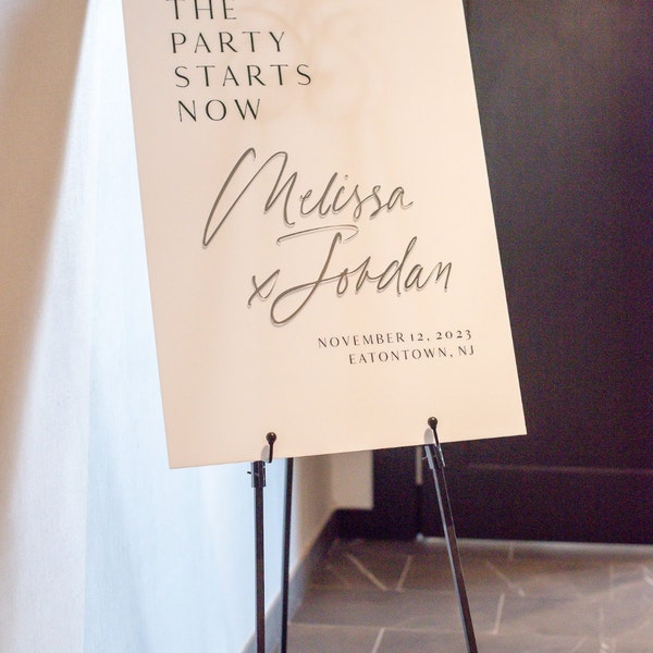 White Acrylic Wedding Sign With 3D Gold Mirror Names - Wedding Welcome ...