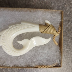 Maui Hooks Hei Makau Adjustable Bone & Resin Necklaces Story Included ...