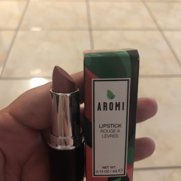 Lavender Fields Matte Liquid Lipstick. Purple. Glossy to Matte. Makeup ...