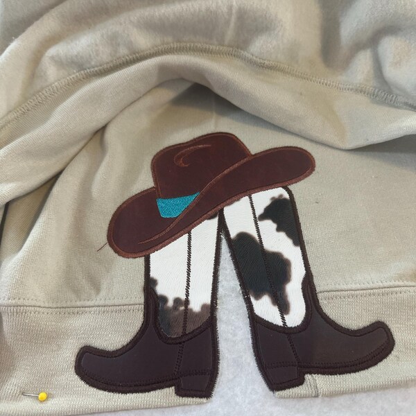 Cowgirl Cowboy Boots and Hat Split Seam Side Bow Applique Machine ...