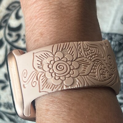 Henna Floral Pattern Engraved Watch Band Compatible With Apple Watch ...