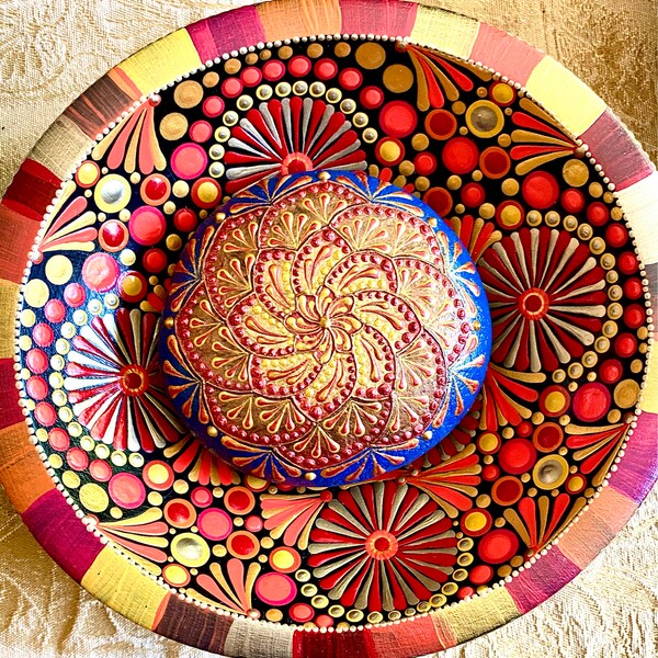 Floral Line Art on Hand Painted Stone in Dot Painting for Outside Decor ...