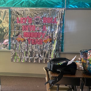 Retro Classroom Inspirational Posters Set of 10 'be the Reason Somone ...