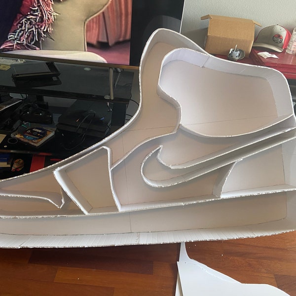 Sneaker From Balloons, Shoe Mosaic From Balloons, Décor Ideas, Mosaic ...