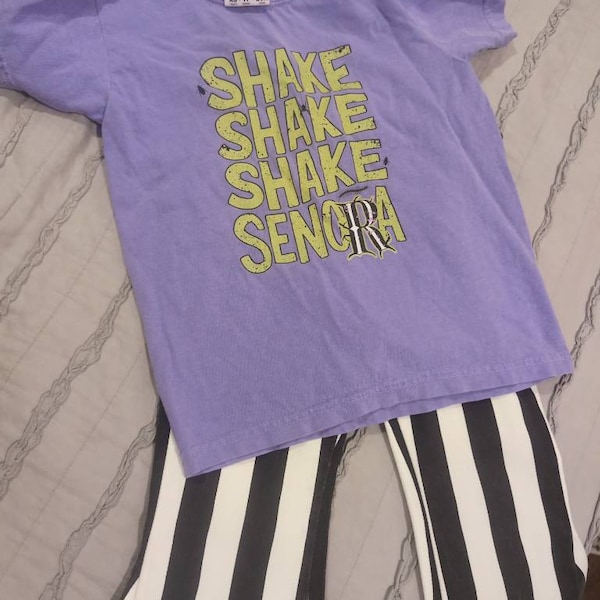 Shake Shake Shake T-shirt - Awesome Cool Halloween Costume Tee, Stripe ...