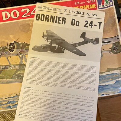 Vintage Revlon Compact 2 Pressed Powder Touch and Glow Translucent ...