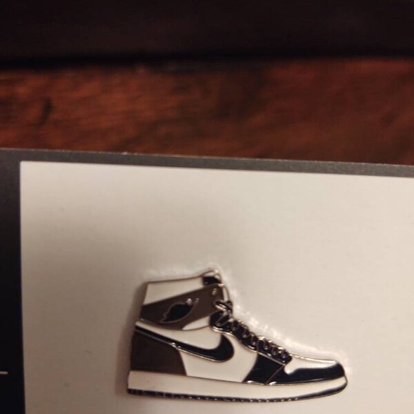 Got ‘em Sneaker Pin - Etsy