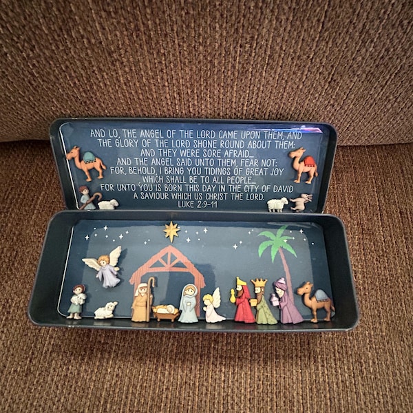 18 Piece Nativity Button Set~ Holy Family ~ Jesus ~ Kings ~ Shepherds ...