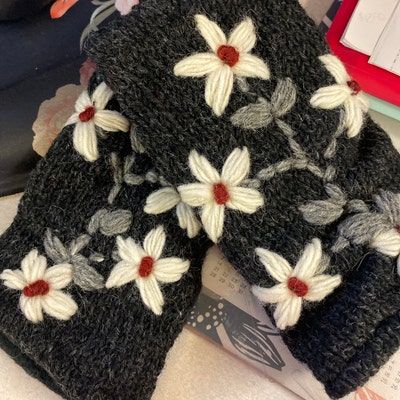 Hand Knit Gray Flower Fingerless Gloves Wool Texting Mittens Fleece ...