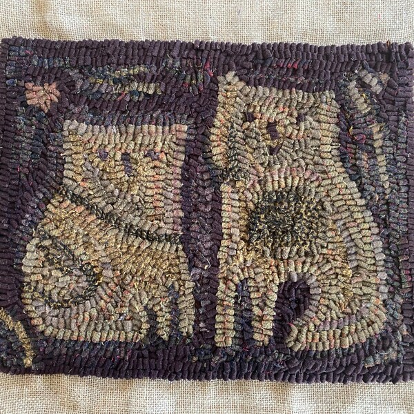 Fraktur Cottontail- A Rhonda Thomas Original Primitive Rug Hooking ...