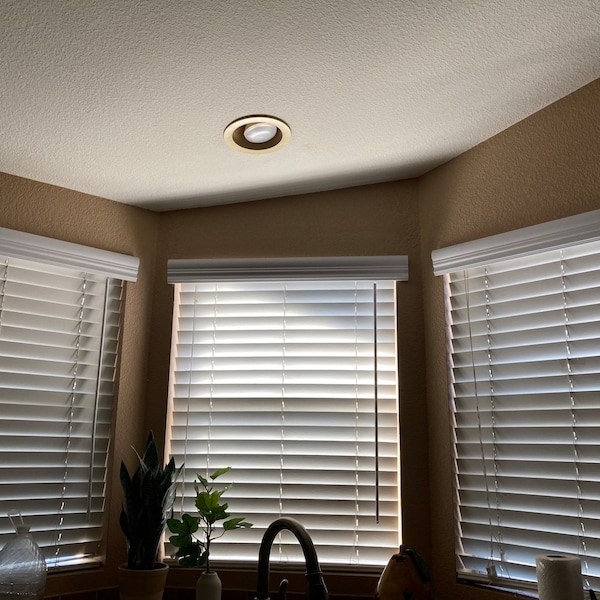 Tailorview, 3 1/4"h Faux Wood Crown Valance ONLY FOR Venetian Style ...