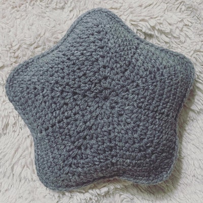 Crochet Pattern with Video: Star Puff Pillow by Luluslittleshop - Etsy