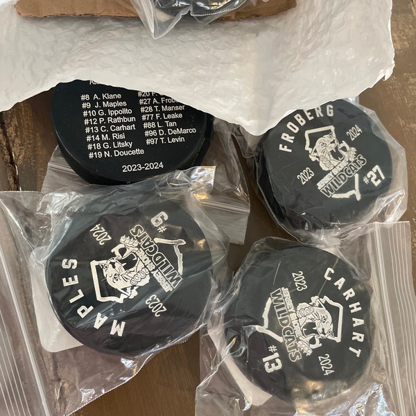 ROSTER HOCKEY PUCKS - Customized Collectors Pucks, Personalized Team ...