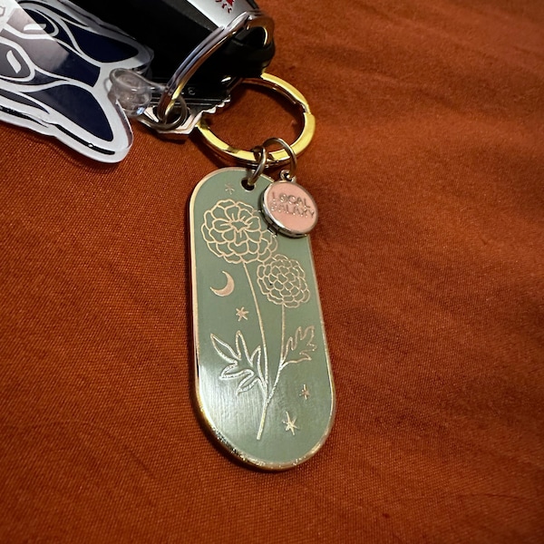 Minimal Botanical Keychain - Birth Flower - Birthday Gift for Friend or ...
