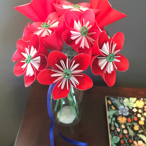 Paper Origami Flower Bouquet in Shades of Red - Etsy