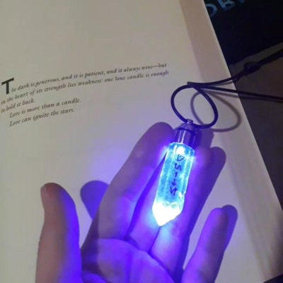 Star Wars Lightsaber Kyber Crystal 100 % Handcrafted Glowing Replica ...