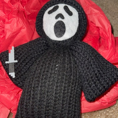 Mini Knitted Scream Guy, Horror Guy, Halloween Stuffy, Spooky Stuffed ...