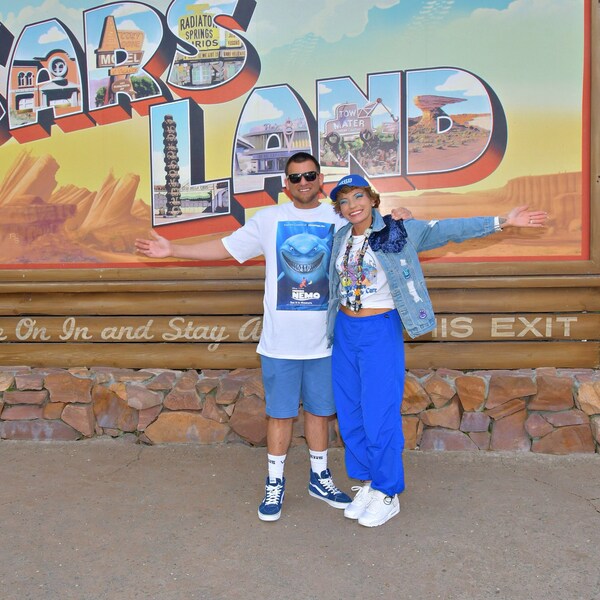 A Goofy Movie Sweatshirt, Goofy I Dont Give A Hyuck Retro Sweatshirt ...